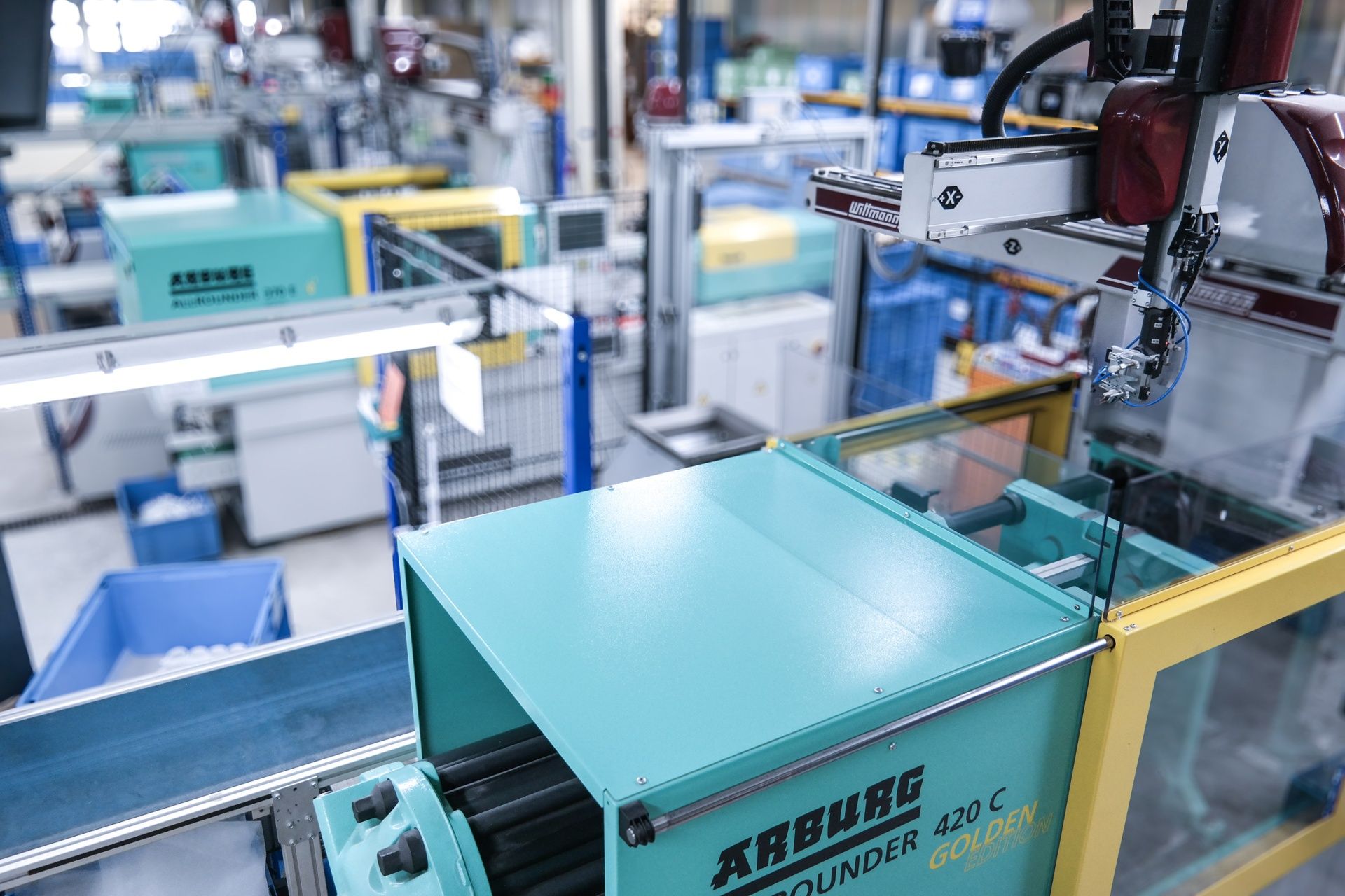 SCHWEIZER Kunststofftechnik | Schweizer Optik